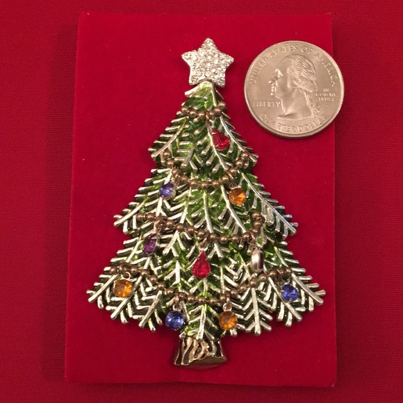 Avon | Jewelry | Avon 208 Collectible Christmas Tree Pin | Poshmark